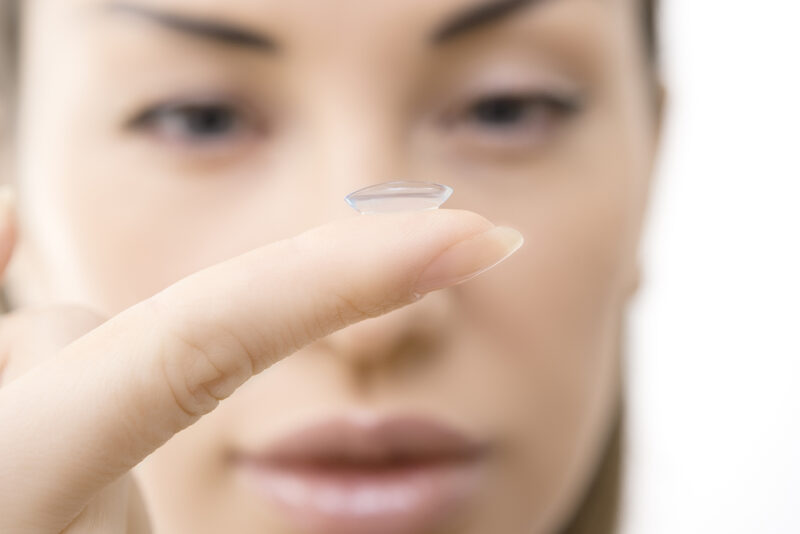 Do Contacts Cause Drooping Eyelids? & How Blepharoplasty Helps
